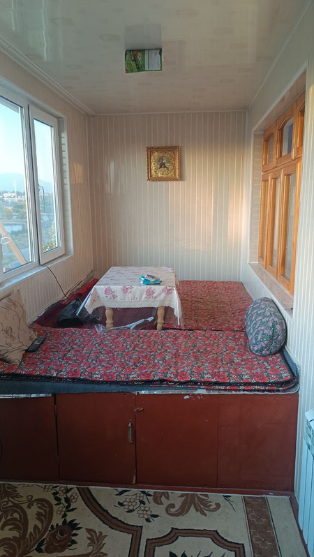 Kvartira sotiladi.