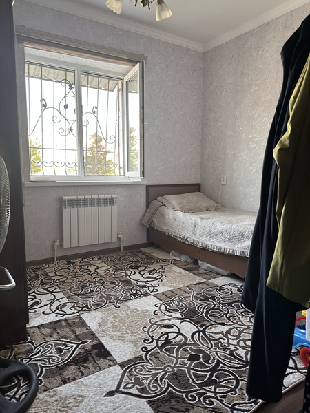 Продается 3 х комнатная квартира в массиве Карасув