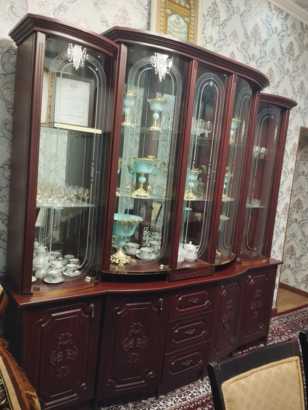 Продаю стенку в отличном состоянии