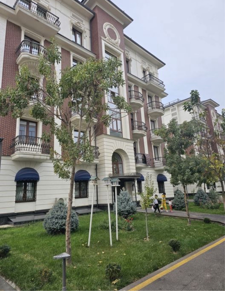 Аренда Cambridge Residence 2 комнатная 3 этаж лифт, парковка есть