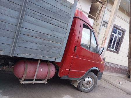 Gazel sotiladi srochno.       Продается Газель. Нужны деньги