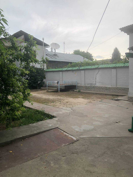 М.Улугбек р-н 4,6 соток  340,000у.е.   ББ154362