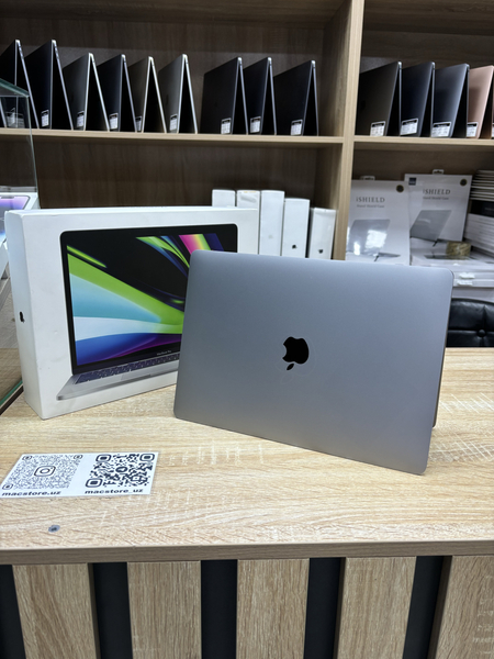 Macbook pro 2022 M2 8/256Gb
