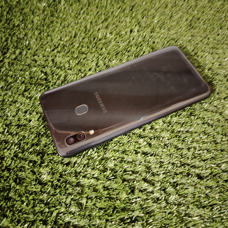 Samsung A20 sotiladi