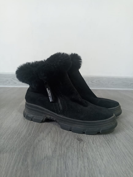 Зимние женские сапоги