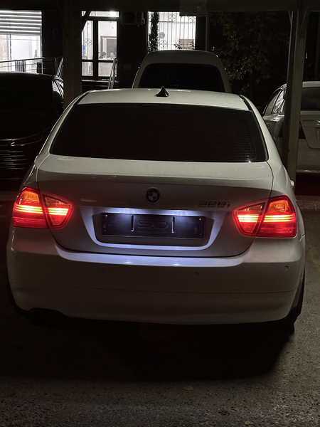 Bmw sedan E 90 kuzov 320i