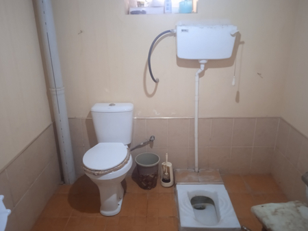 Xovli sotiladi 4 sutik xamma qulayliklarga ega 2 etaj 7 xonalik