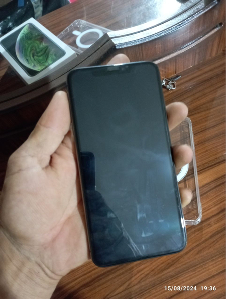 Iphone xs max sotiladi