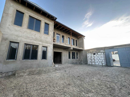 3 sotixli 2 qavatli kotedj sotiladi