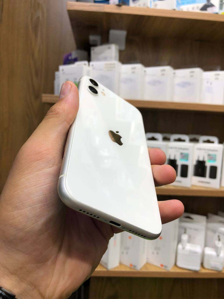 Iphone 11  bomba skidka bunaqasi hali bulmagan