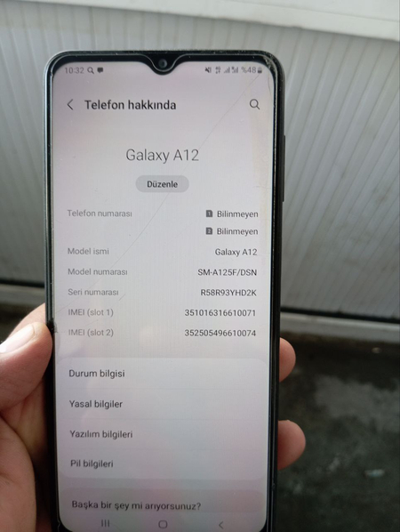 Samsung galaxi a12 4/64 xolati alo faqat uzim ishlatganman aybi yuq