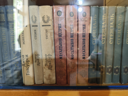 Книги собрание сочинений и разные