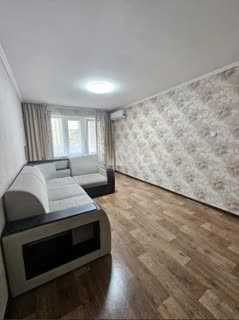 Чиланзар-2• Мирзо-улугбук метро• 2-комн • 60 м² • этаж 2/5 • [УМ:020]