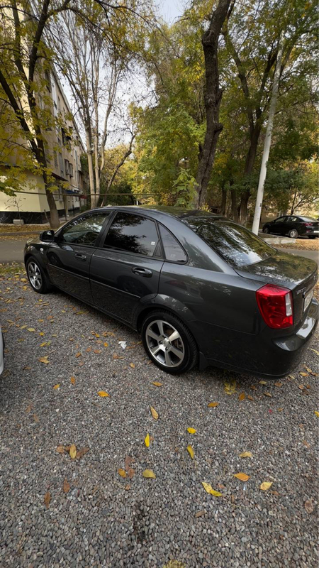 Продаю свою lacetti gentra