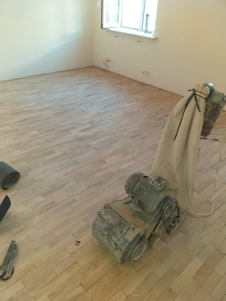 Pol shlifofka parket tarket laminant restavratsiya lakirofka plintus