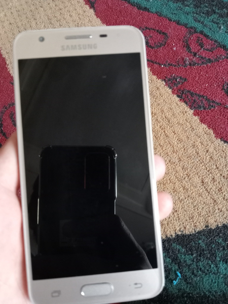 Srochno sotiladi Samsung j5 prime