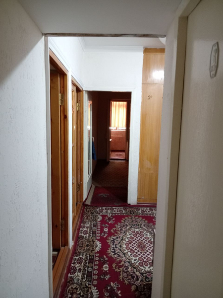 Тезликда 2/1/4 хонали уй ижарага берилади. Ботаника санаторияси