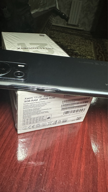 Xiaomi 13 lite 8 GB RAM 256GB ROM