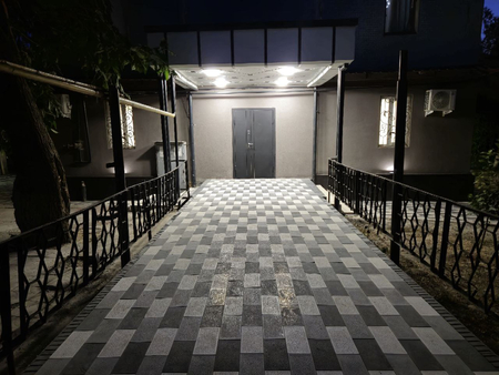 Продается шикарное коммерческое помещение. Ул Себзар 167м² Ганга.