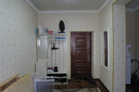 121/24-санлы уй М. Горки кошесинде 2-этажда 2 ханалы 79 кв.м болган уй