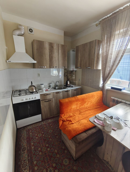 Сотилади. ЯнгиХаёт тум.  3/5/7.  74м²