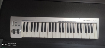 Musiqa bastakorlari uchun USB keyboard M AUDIO