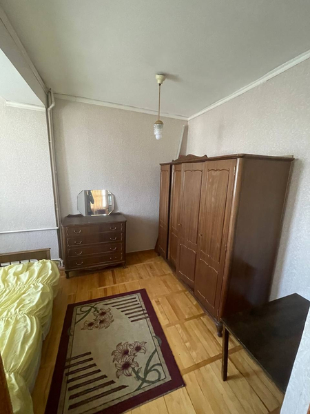 Дружба 3 xonali xamma sharoitlari bor lubboyiga 600$