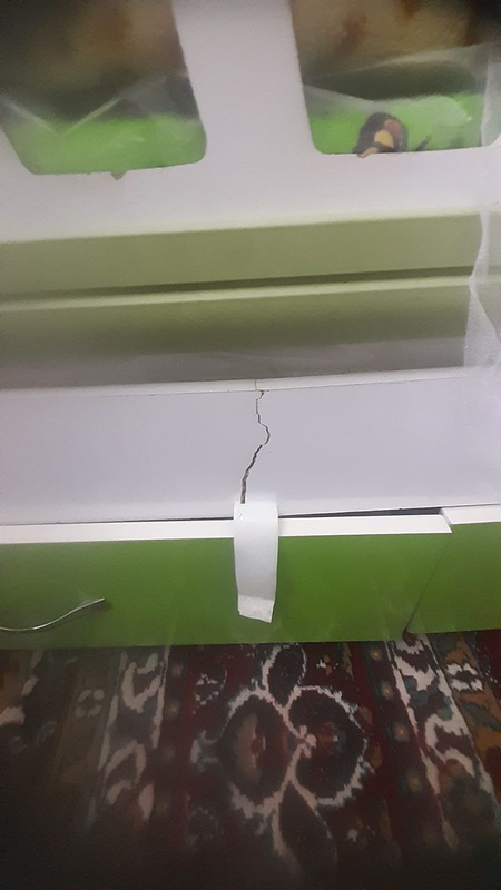 Krovat detskaya kam ishlatilgan faqat bitta plankasi sinip qogan shuni