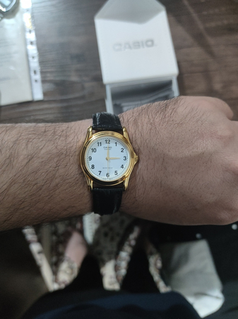 Продам оригинальные часы Casio