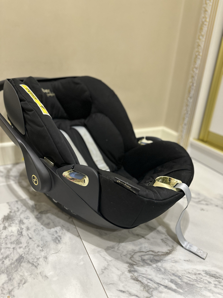 высококачественная коляска Cybex