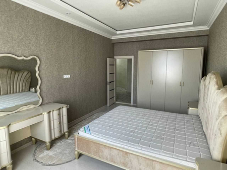 Яккасарай ресторан. Сдается  Трехкомнатная квартира  (J3120)