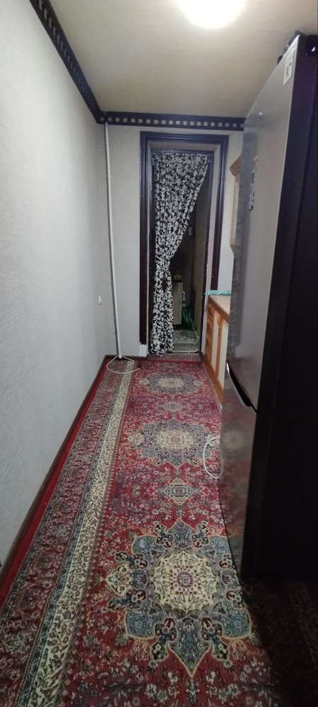 Квартира сотилади, 3 этажли домда