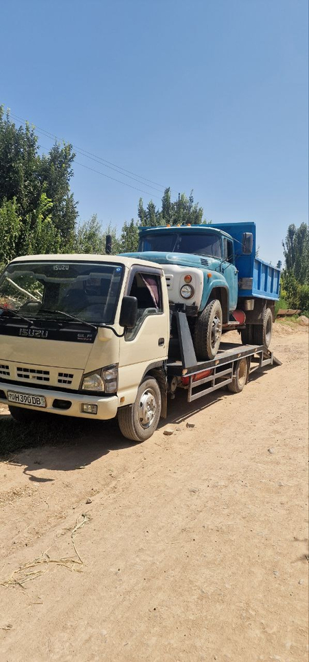 Isuzu evakuator traller