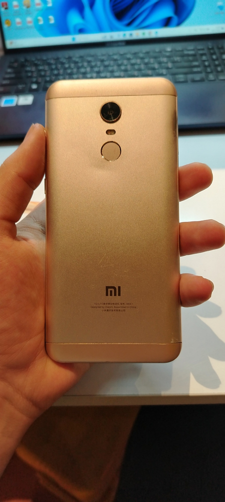 Redmi 5 plus sotiladi