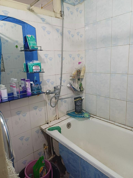 Срочно продаётся 2 комнатная квартира . Ориентир метро Олмазор