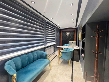 Срочно продается офис 90 м2 1\4\4