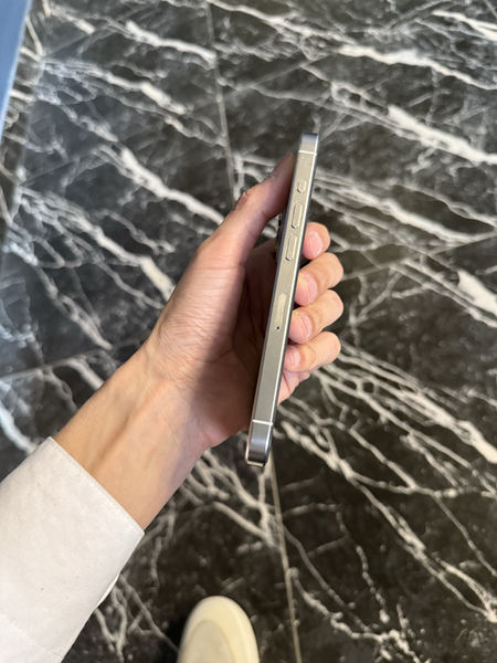 iphone 15 pro 256 88 batareyka