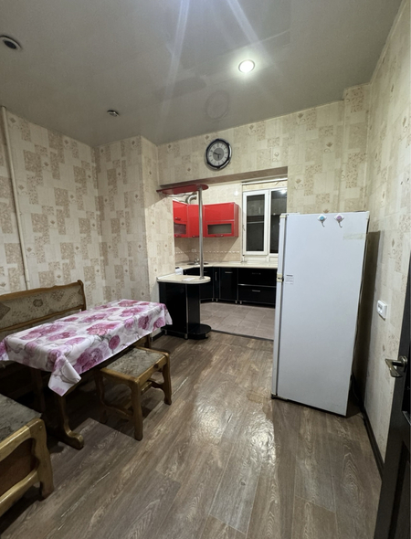 Arenda sergili yarmirka yoni machit roparasizda 3 xoan 350$