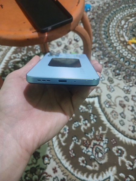 Poco c65 6.128 gb obmen bor