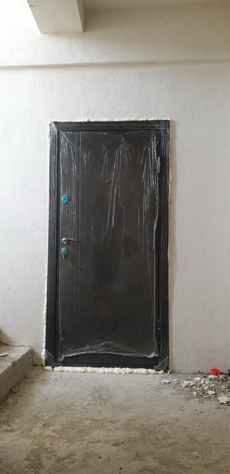Uy sotiladi 2 xonali 82 m2