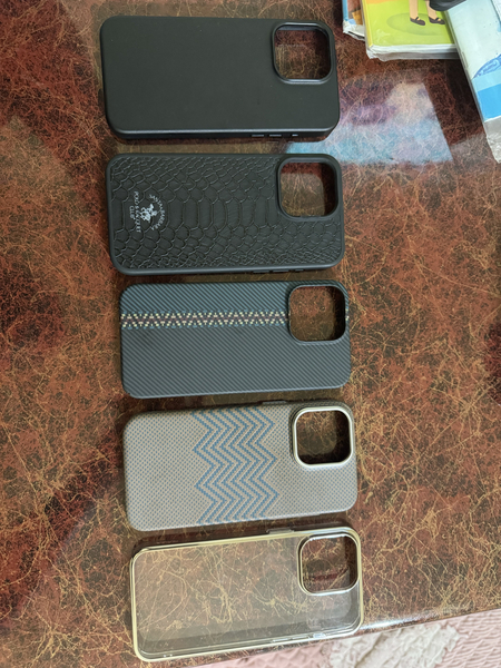  15 pro max чехлы