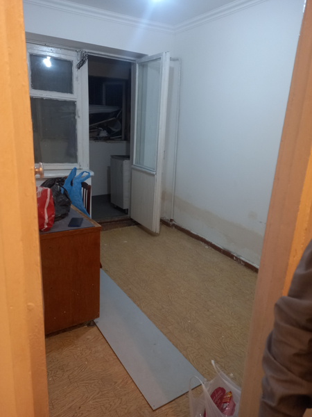 Чилонзор 4кв.метро улугбек.1².300уе.оилага.