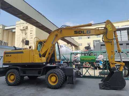 Колесный экскаватор SDLG E7150F 0.6 куб