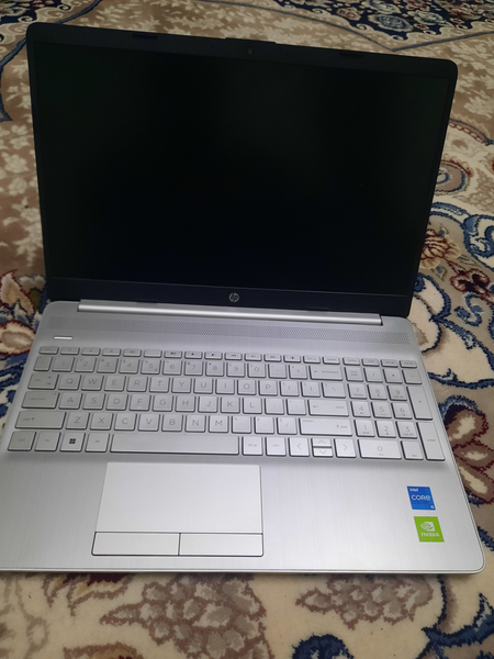 Hp noutbook kuchli srochni sotiladi bemalol hamma o\\\'yinlarni kotaradi