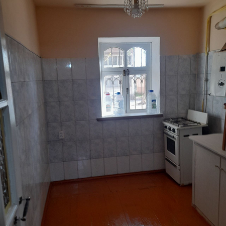 Срочно продается. 1 комнатная квартира в чирчике тройцке
