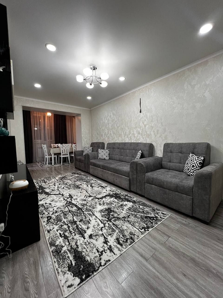Продам квартиру Буюк ипак йули 2/1/5 55м2