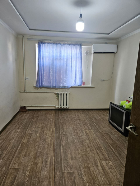 Срочно продам однокомнатную. Ракат махалля. Корзинка.