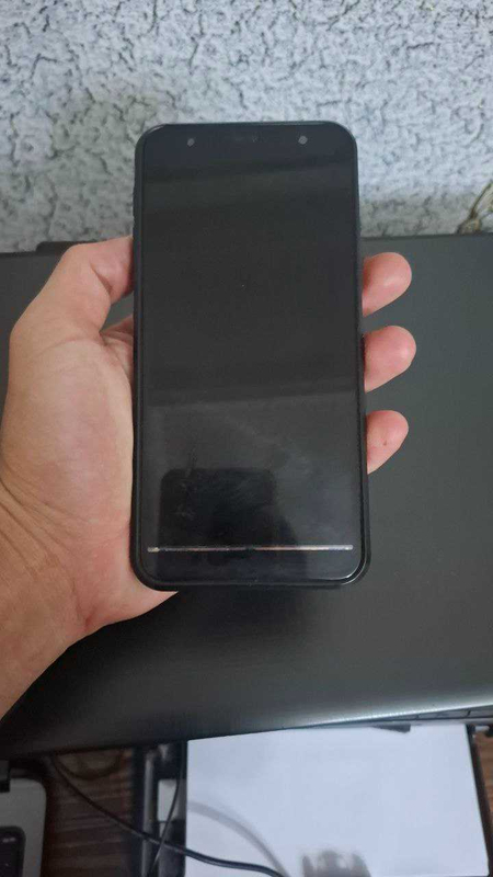 Samsung J4+. Состояния хорошо. Только экран новый поставлено.