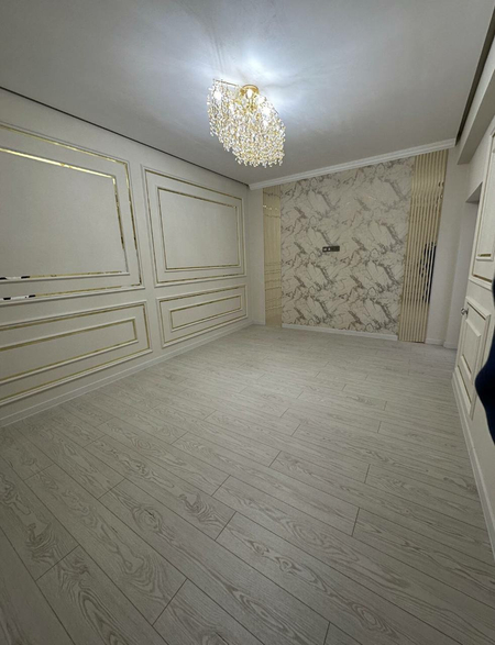 Продаётся-САБЗАВОТ/Юнисобод 19,300м2- 6 та хона + 2 та холл
