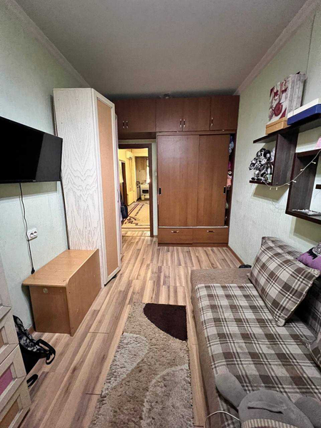 Продается Чиланзар 8 кв. 2в3/1/4 вдоль дороги под нежилое